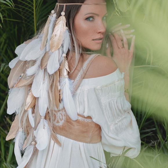 Handmade | Accessories | Handmade Unique White And Gold Feathers ...